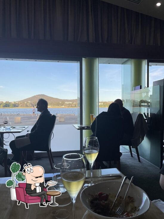 Water's Edge Canberra, Parkes - Restaurant menu, prices and reviews