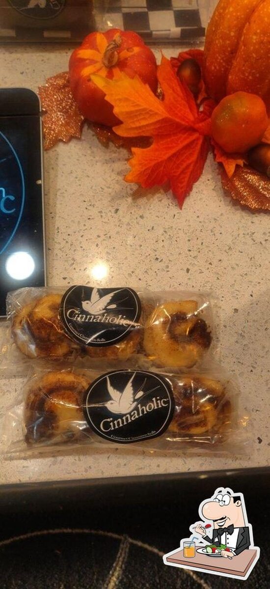 Menu at Cinnaholic desserts, Arlington, S Cooper St Suite 115