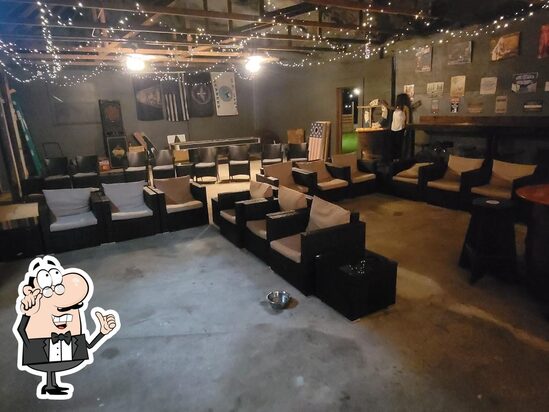 High Five Dive Bar, Apalachicola - Restaurant menu, prices and reviews