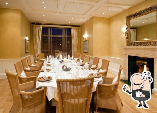 Rowton Hall Hotel and Spa, Chester - Restaurant menu, prices and reviews