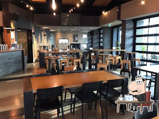 The Quarie Bar & Brasserie in Hammond Park - Restaurant menu and reviews