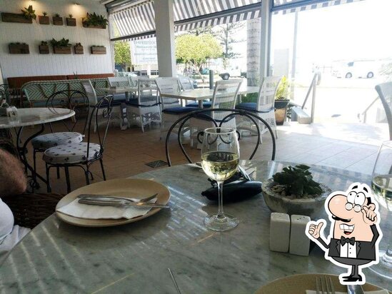 Carta del restaurante The Grand Hotel, Labrador, 360 Marine Parade