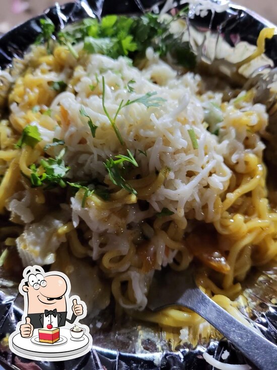 Datta Guru Wada Pav And Khanawal, Diksal - Restaurant reviews