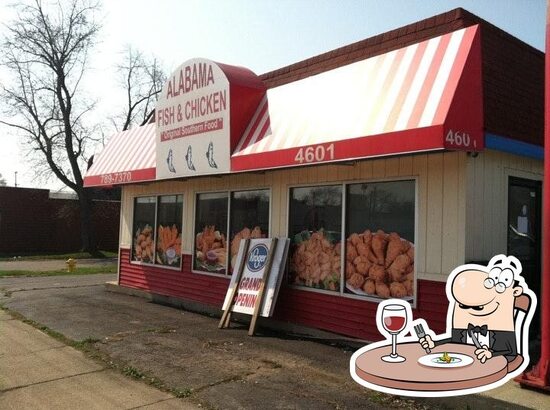 Alabama Fish & Chicken, 4601 N Saginaw St in Flint