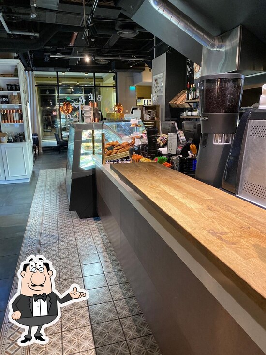 Robert's Coffee, Helsinki - Restaurant menu, prices and reviews
