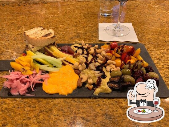 The Phelps Bar, 506 E 4th St in Cincinnati - Restaurant menu and reviews