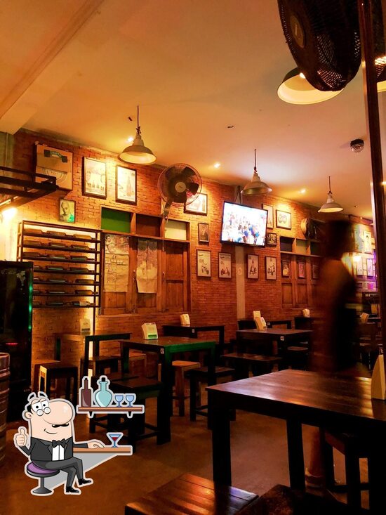 Rush Bar, Chiang Mai - Restaurant menu, prices and reviews