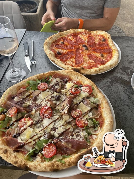 Menu at Pizz’Addict restaurant, Menton