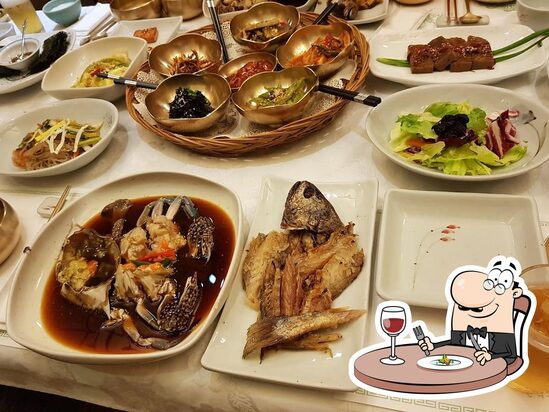 Menu at Myeongseonheon restaurant, Seoul