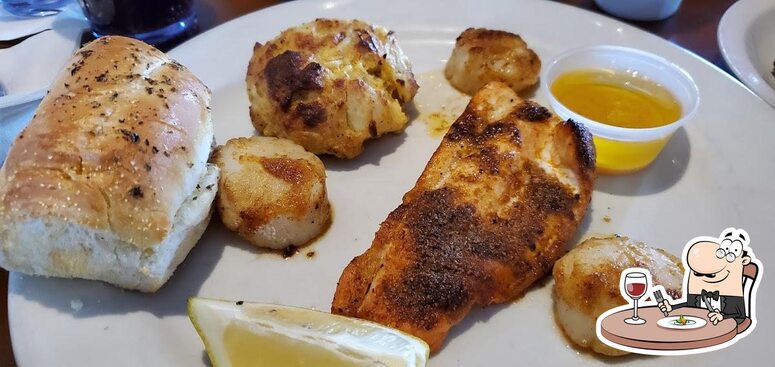 Dellis' Restaurant Bar & Grill in Rosedale - Restaurant menu and reviews