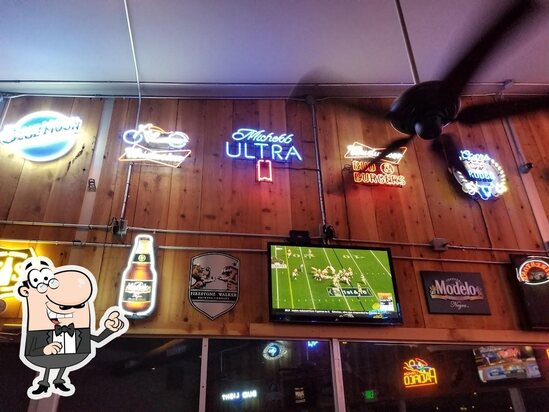 SmokeHouse Bar & Grill, Kingsburg - Restaurant menu, prices and reviews