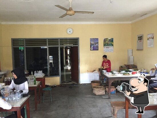 Klepon Miroso restaurant, Gurah, 53WM+MW6 - Restaurant reviews
