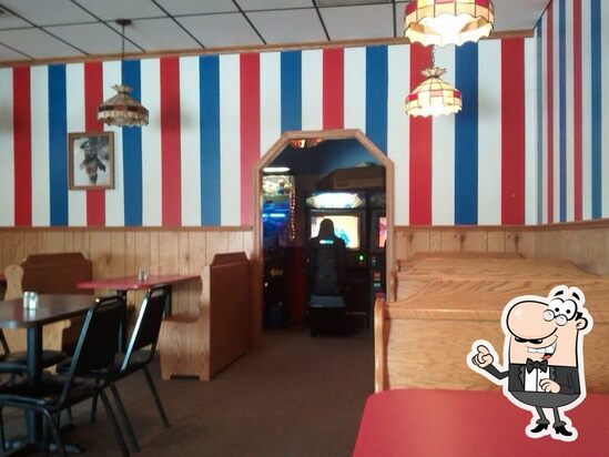 Menu at Pizza Parlor V pizzeria, Sugarcreek