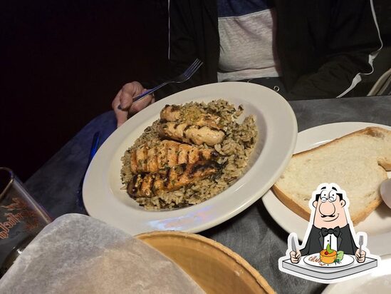 Trax Lounge, Youngstown - Restaurant menu, prices and reviews