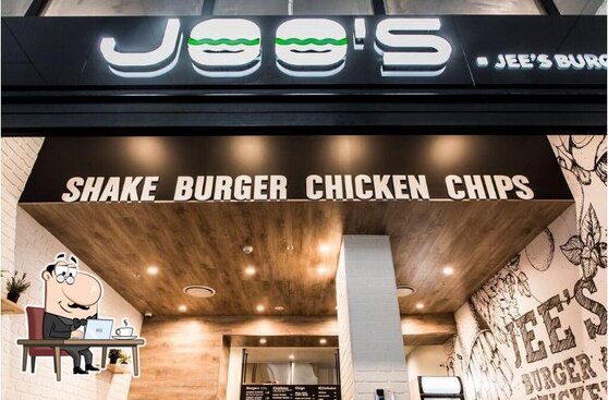Jee’s Burger & Chicken, Brisbane - Restaurant menu, prices and reviews