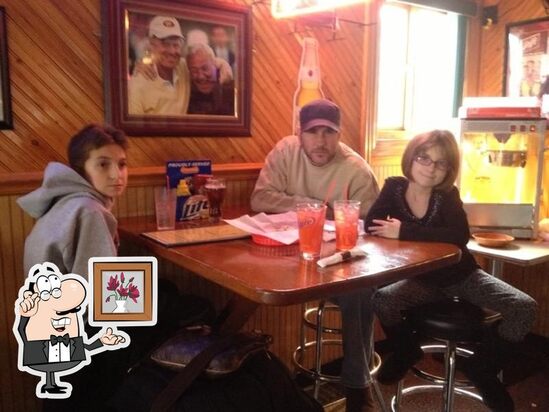 Russ's Bar and Grill in Waukegan - Restaurant reviews
