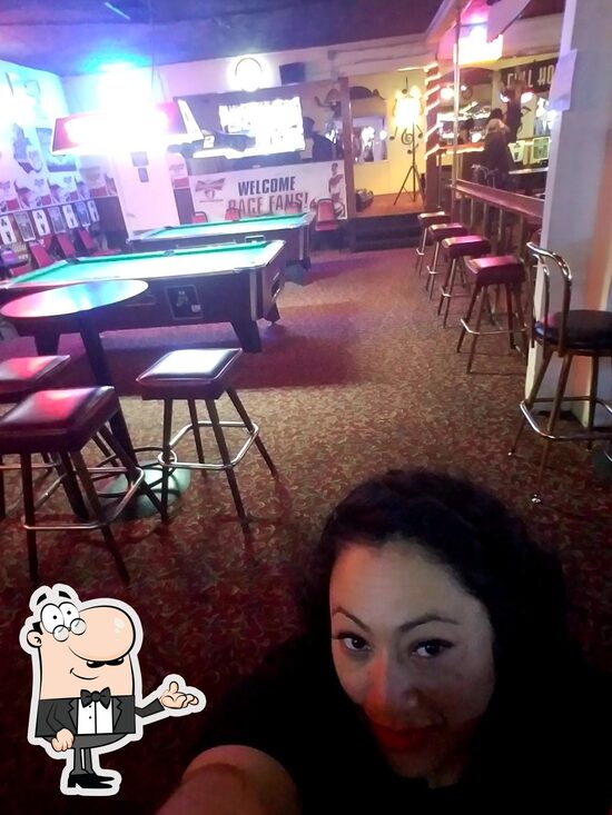 B's Cocktails (Boomer's) in Long Beach - Restaurant reviews