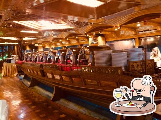 Rustar Floating Restaurant, Dubai - Restaurant reviews