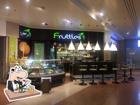 Frutties Café, Genf, Prom. de l'Europe 11 - Restaurantbewertungen