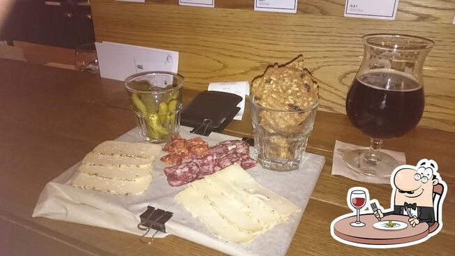 Alaus Biblioteka Beer Library pub & bar, Vilnius - Restaurant menu and ...