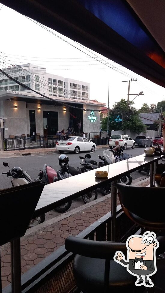 The Snug, Pattaya - Restaurant menu, prices and reviews