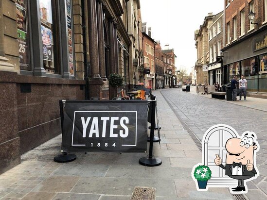 Yates Bar in Hull