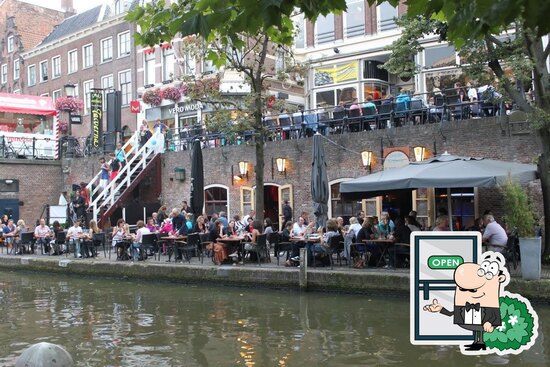 Taverna, Utrecht, Oudegracht aan de Werf 101 - Restaurant menu and reviews