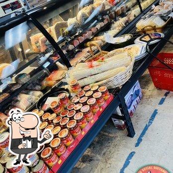 Claro's Italian Markets, Upland - Restaurant menu, prices and reviews