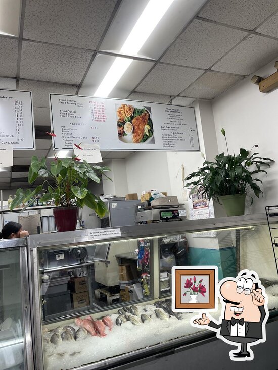 Potomac Fish House, Mount Rainier - Restaurant menu, prices and reviews