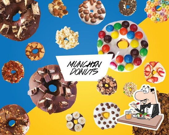 Menu at Munchin Donuts Vertiz cafeteria, Mexico City