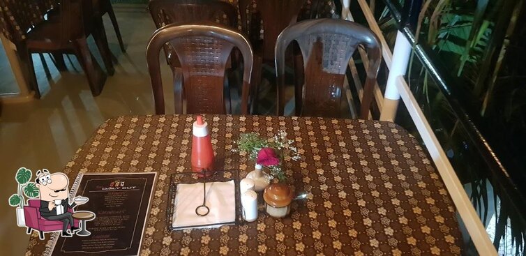 Menu at THE DAILY CUT, Quelossim