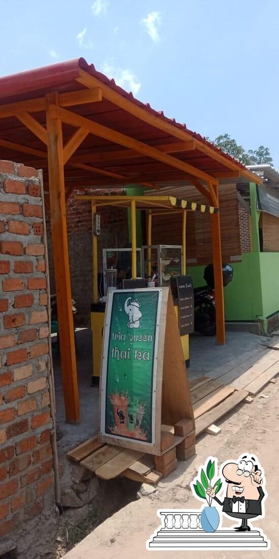 Menu at TRIA QUEEN cafe, Way Huwi