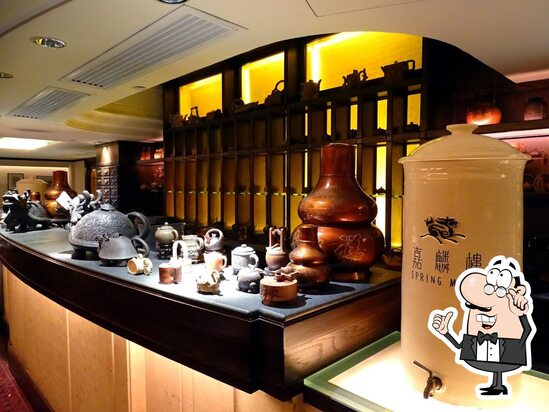 Spring Moon, Hong Kong - Restaurant menu, prices and reviews