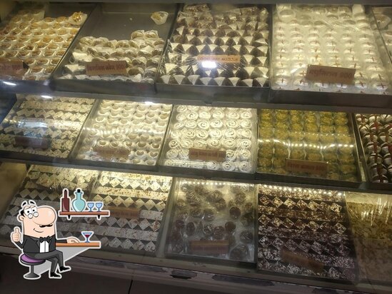 Apna Sweets Annapurna Road, Indore, 7-4 - Restaurant reviews