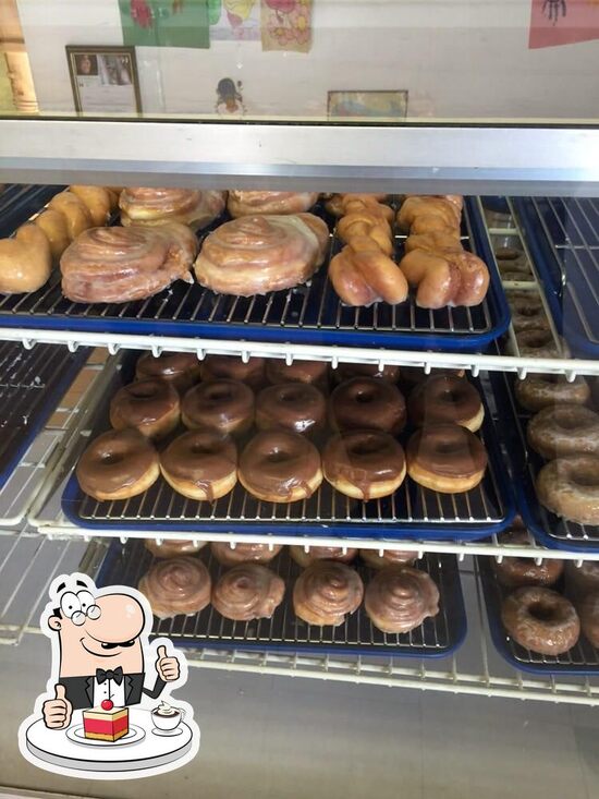 Wolfey's Paradise Donuts Inc in Tulsa - Restaurant menu and reviews