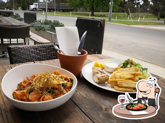 Menu at Inverleigh Hotel pub & bar, Inverleigh, 1 High St