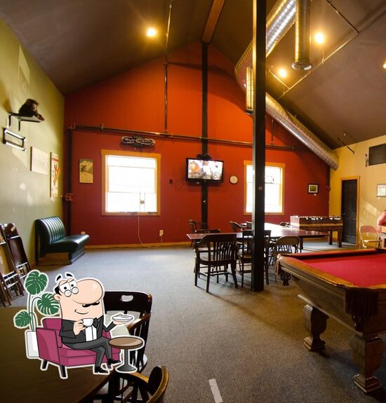 Chair 9 Woodstone Pizza & Sports Bar in Glacier - Restaurant reviews