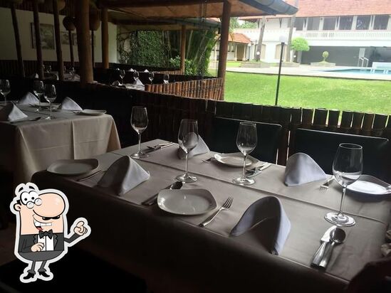 Fort Cochin Seafood Speciality Kitchen & Lounge, Kochi - Restaurant ...