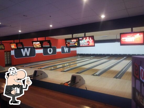 Bowlero Mineola in Mineola - Restaurant menu and reviews