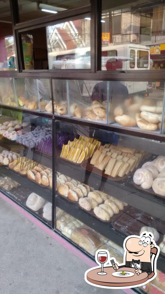 Menu at Moira's, Mandaue City
