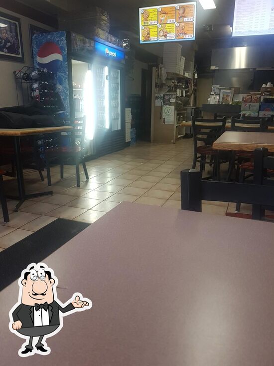 Mona's Pizza Rosslyn, Edmonton - Restaurant menu, prices and reviews