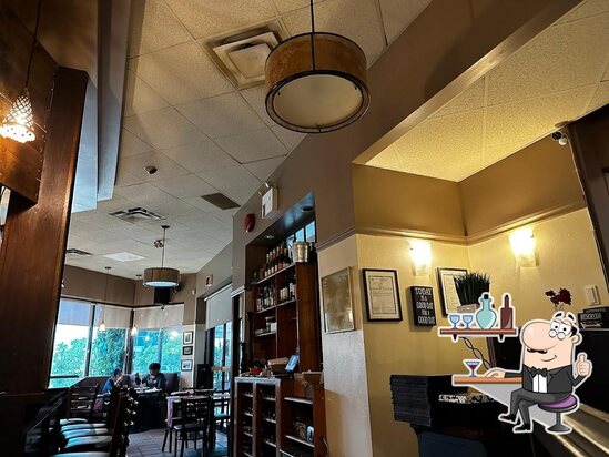 The Fixx Cafe, 3275 Lakeshore Rd in Kelowna - Restaurant menu and reviews