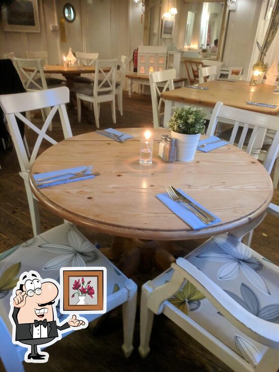 The Coast Inn, West Mersea - Restaurant menu, prices and reviews
