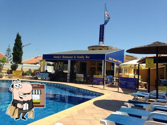 Menu em Scoobys Pool Bar, Albufeira