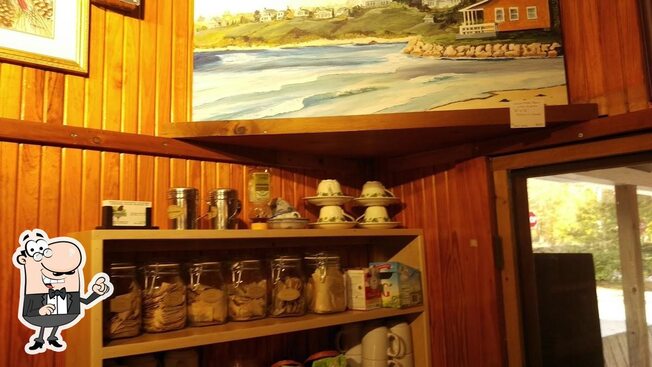 Simmons Cafe and Market in Little Compton - Restaurant menu and reviews