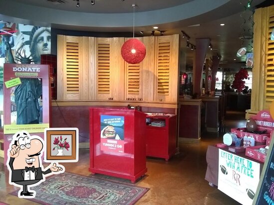 Red Robin Gourmet Burgers and Brews, Avon - Restaurant menu, prices and ...