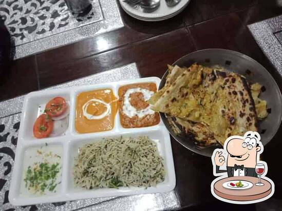 Swadisht Restaurant, Delhi, M7WV+PWW - Restaurant reviews