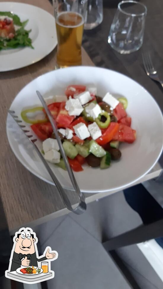 Kompleksi ALBES restaurant, Fier - Restaurant reviews