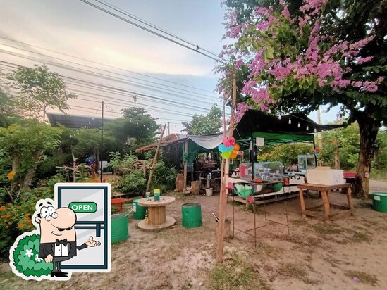 หมึกย่างรสเจ็บ by หนองท่า pub & bar, Mueang Chi