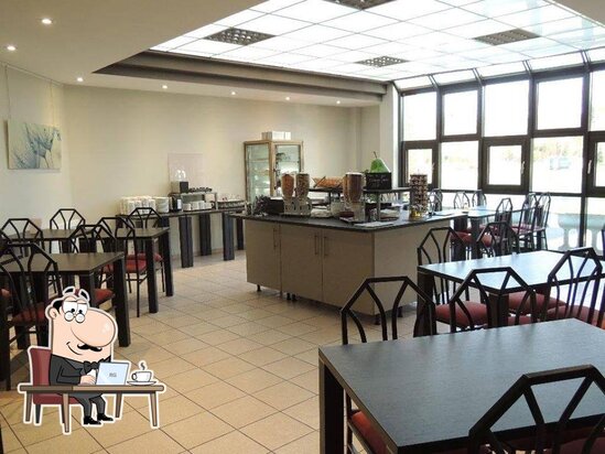 Menu at La Pyramide restaurant, Romorantin-Lanthenay